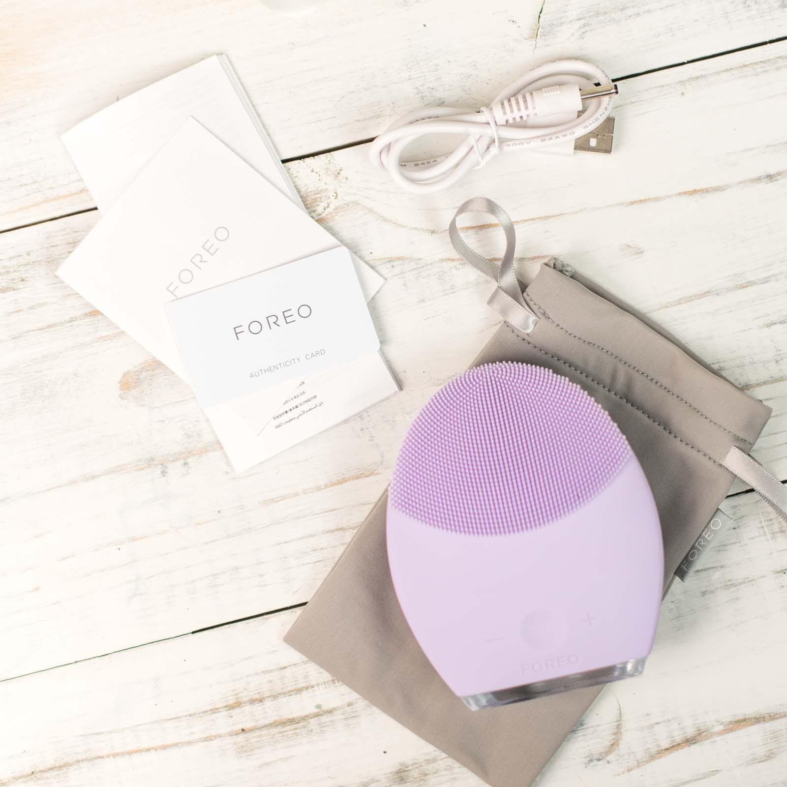 FOREO LUNA 2 Review | How Does It Compare to the Original LUNA? - Jessoshii