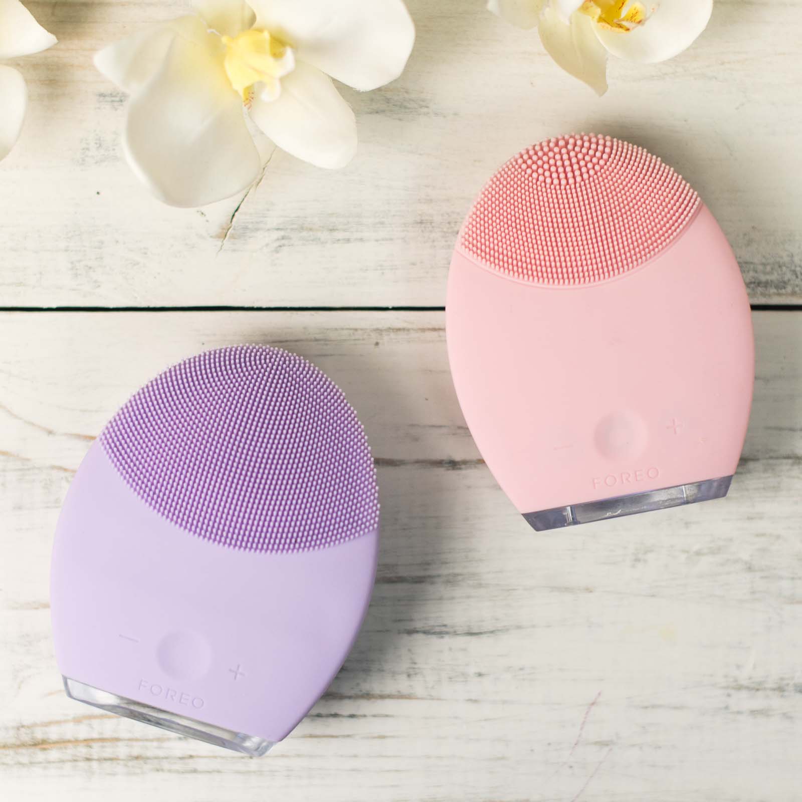 FOREO LUNA 2 Review | How Does It Compare to the Original LUNA? - Jessoshii