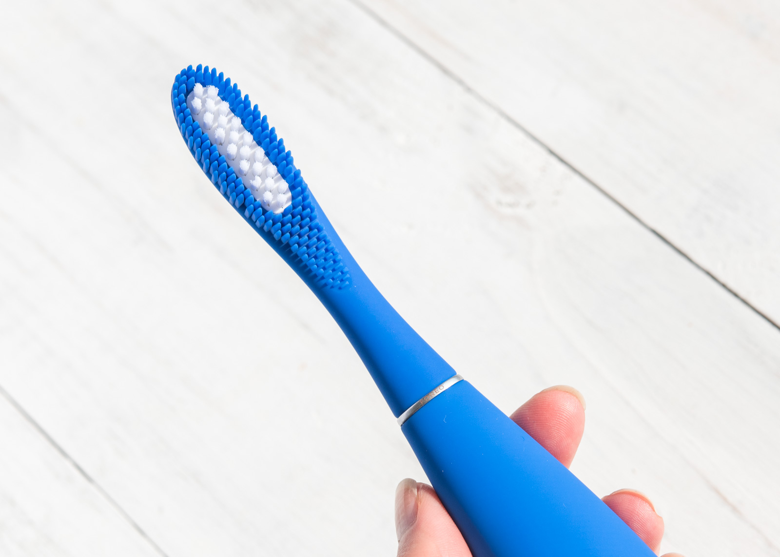 Review | FOREO ISSA Hybrid vs Oral B Electric Toothbrush - Jessoshii